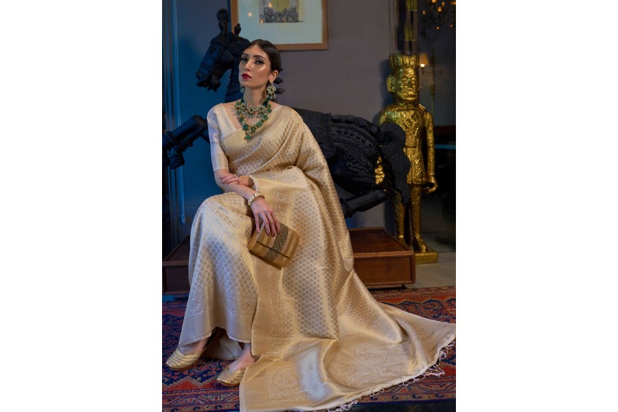 ROYAL PRINCESS GOLDEN WHITE WOVEN KANJIVARAM 145003